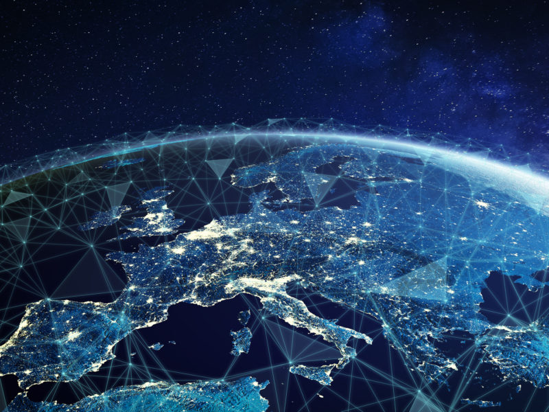 Operador neutro de fibra óptica en España | lyntia